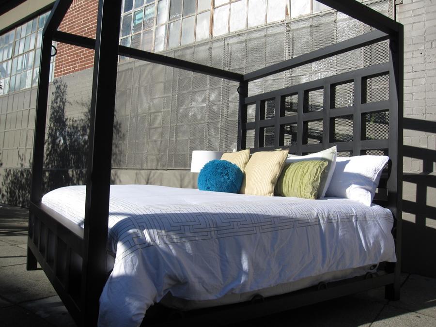 DungeonBeds ::: Dore Alley Bed - DungeonBeds :::: Built Tough to Play Hard